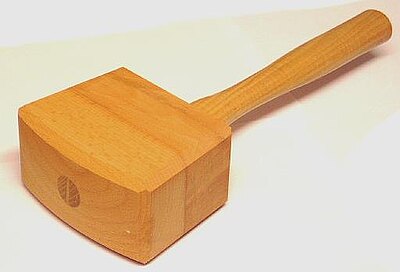 ULMIA wooden hammer square | Weiblen